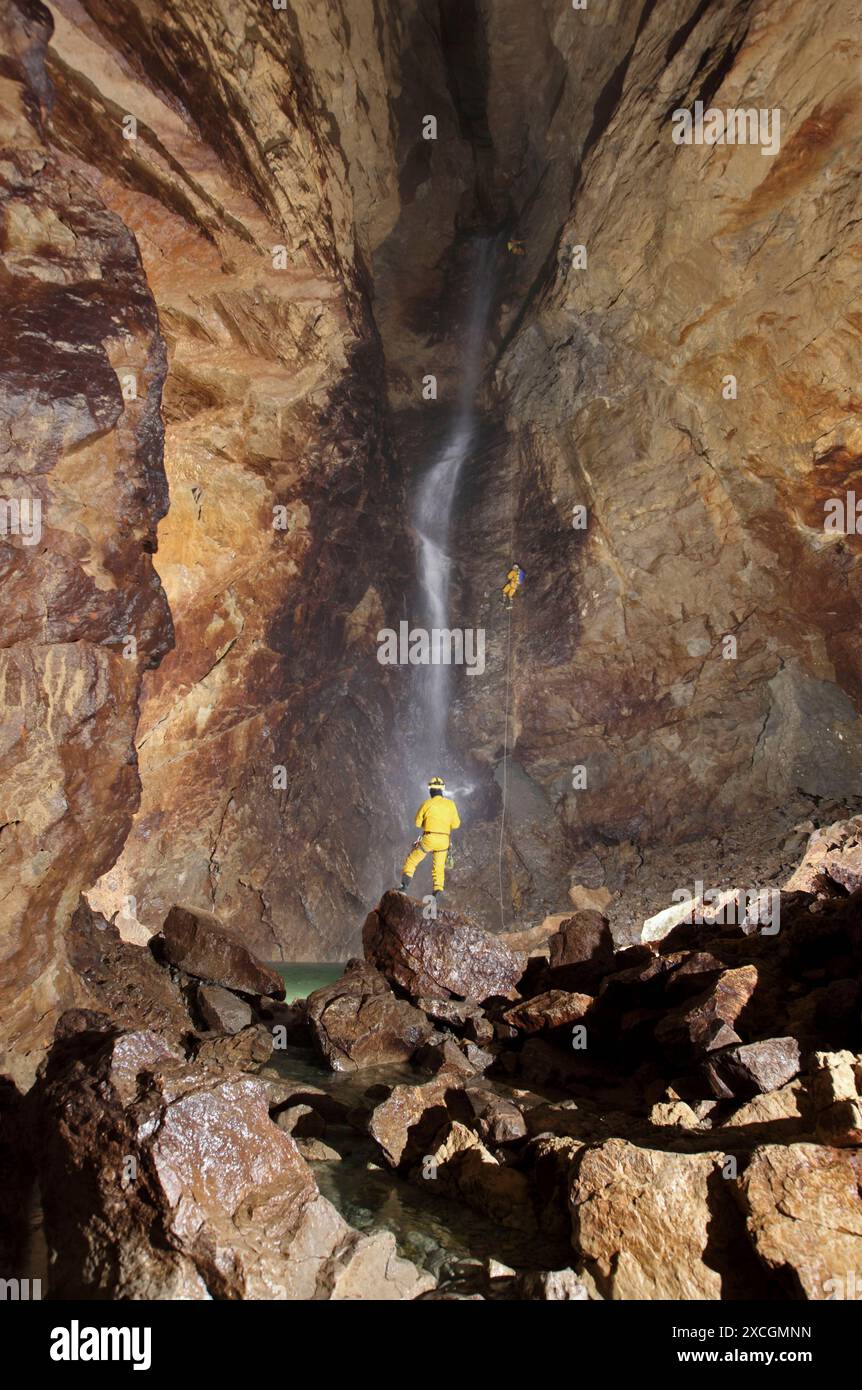 The Underworld - Photographs from a very famous European cave called ...