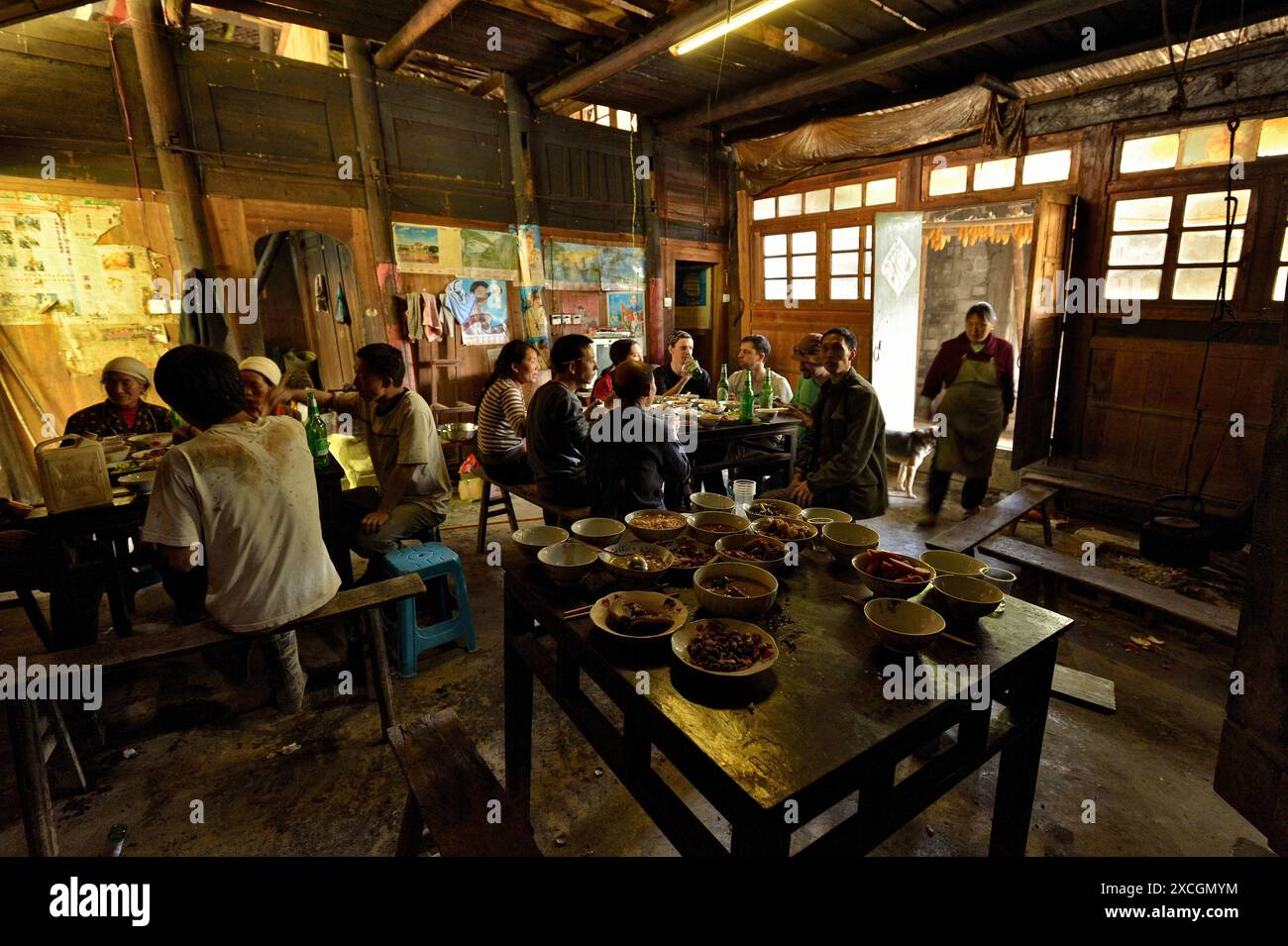 Caving Expedition to explore the caves of the Tongzi mastersystem in ...