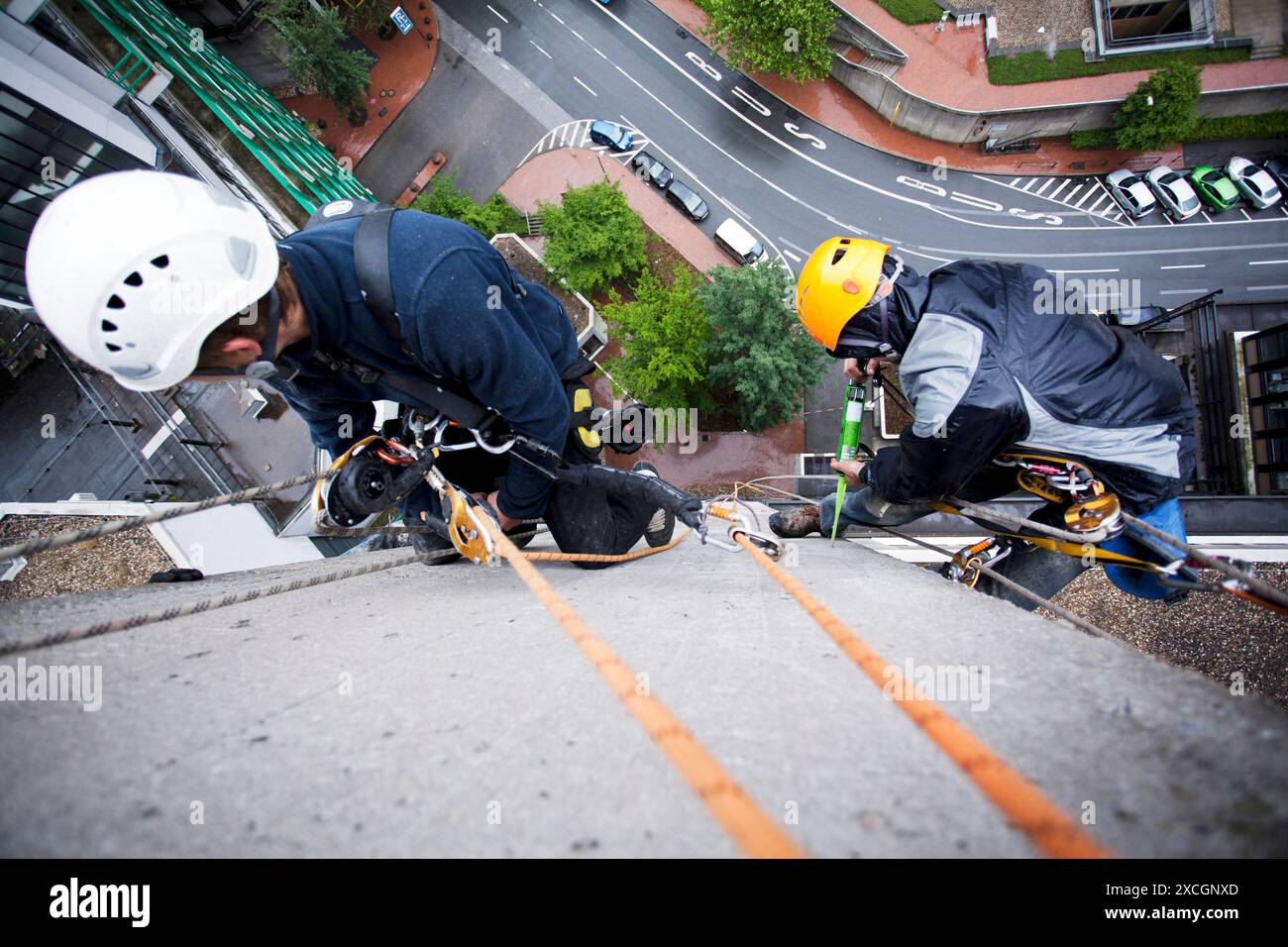Rope access technicians Stock Photo - Alamy