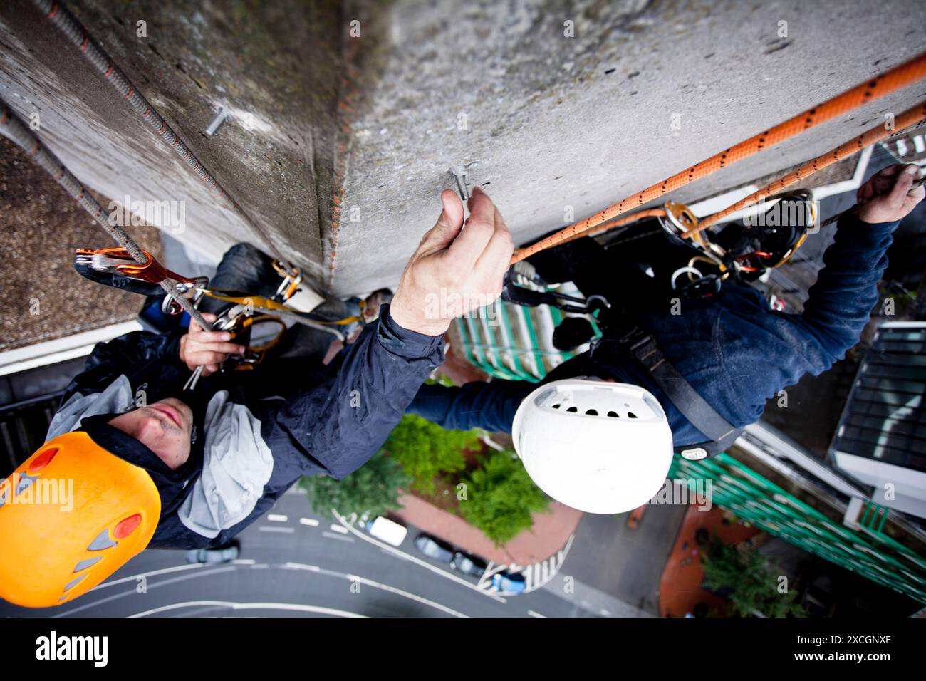 Car holding rope hi-res stock photography and images - Alamy