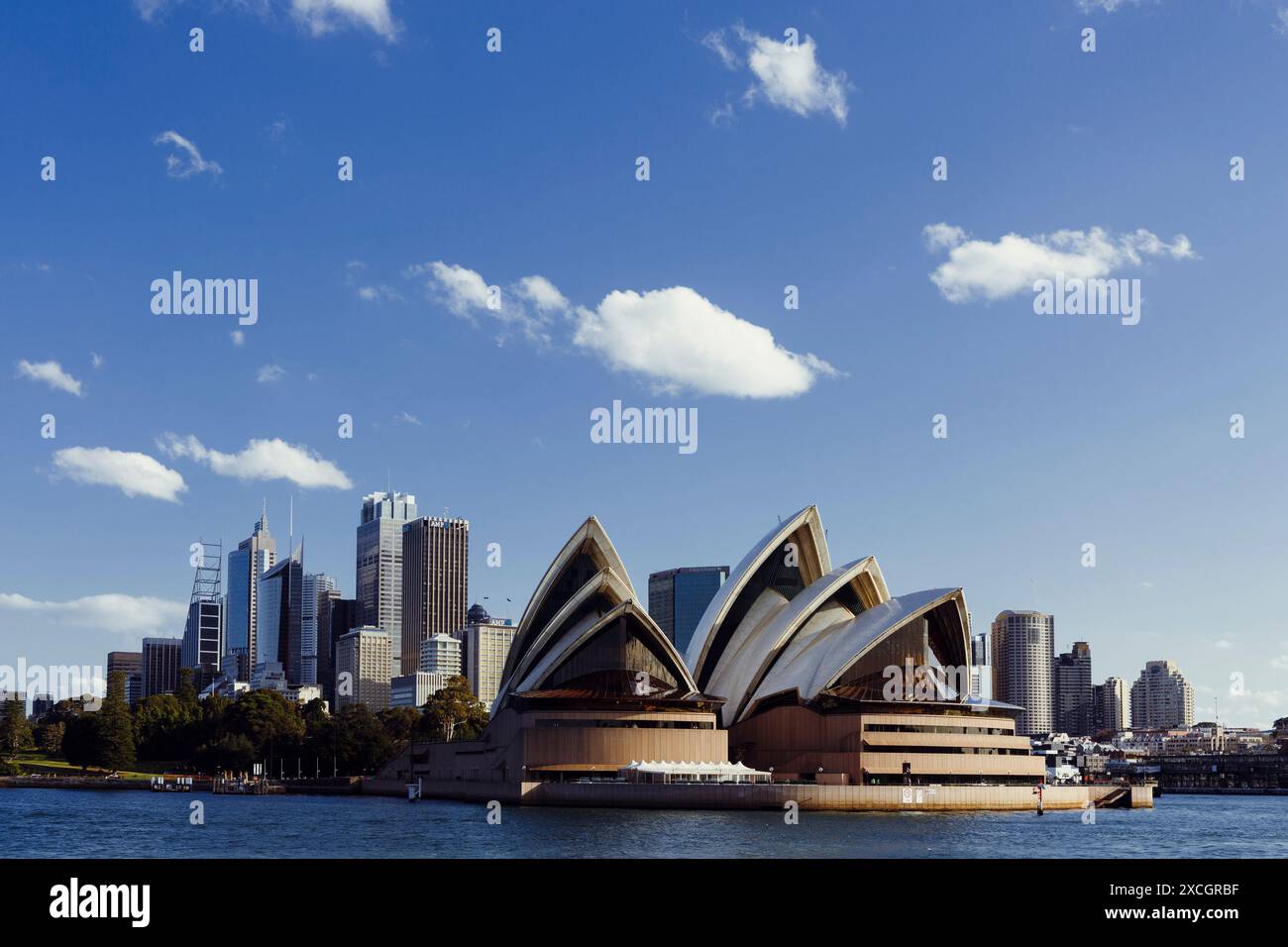 Australia tourist opera house hi-res stock photography and images - Alamy