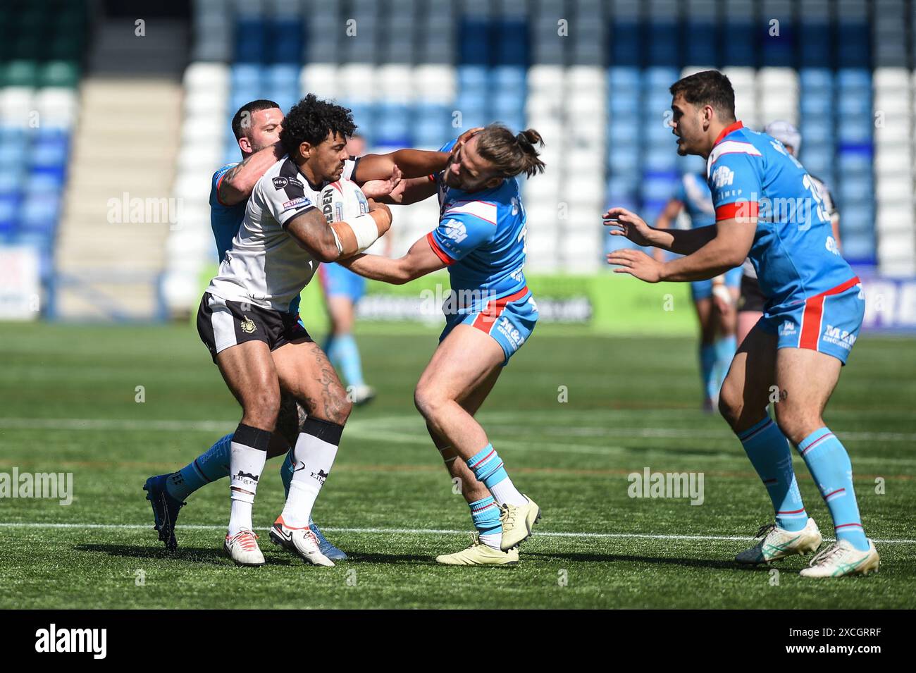 Rugby tackle championship one hi-res stock photography and images - Alamy