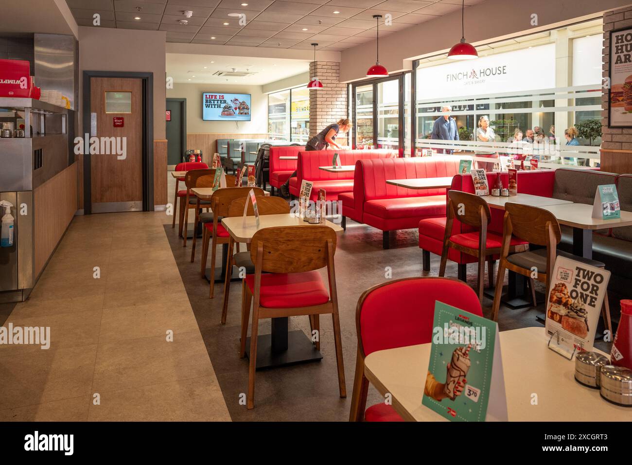 Tonbridge, May 29th 2024: Wimpy restaurant in the High Street Stock ...