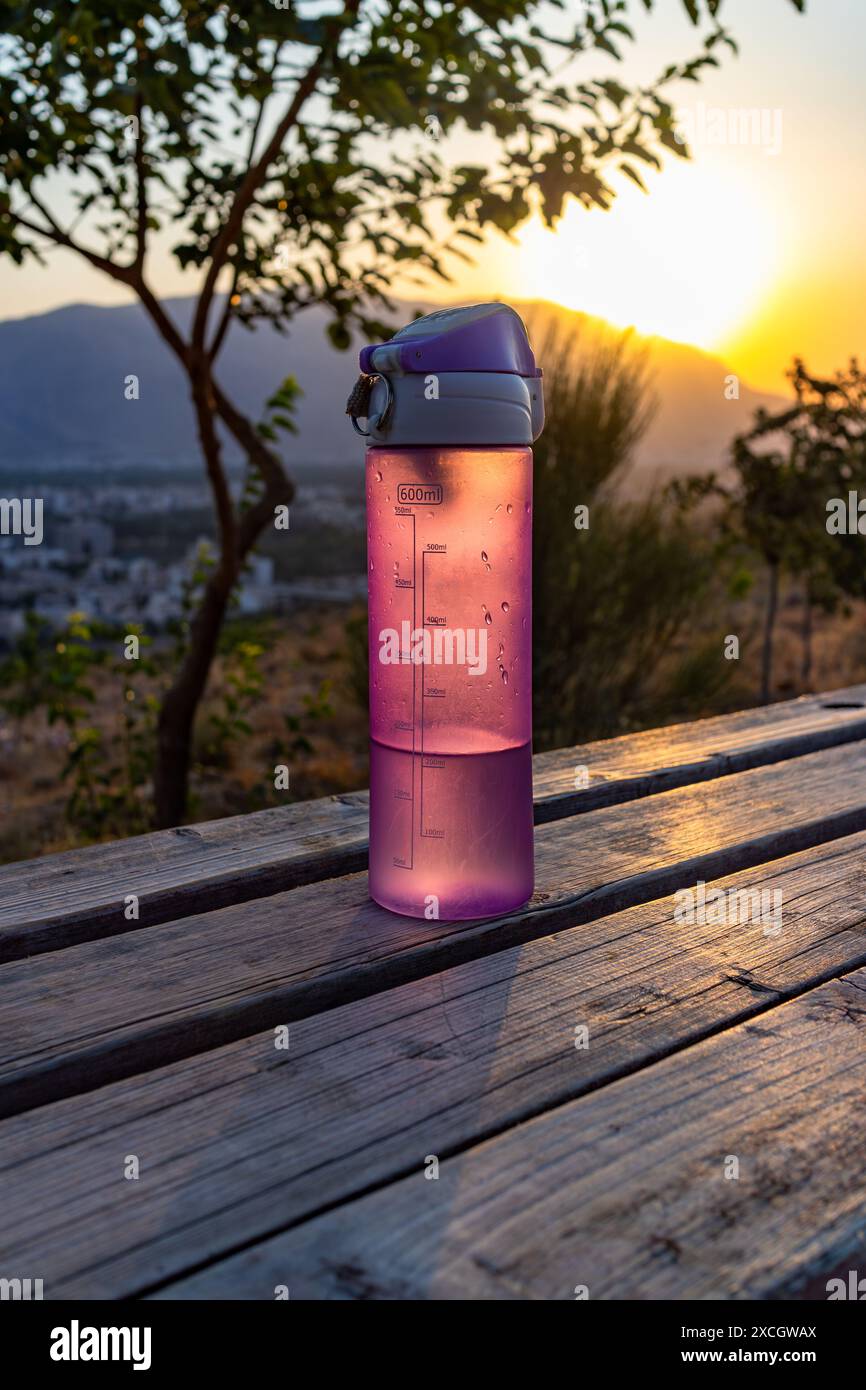 Half full water bottle hi-res stock photography and images - Alamy
