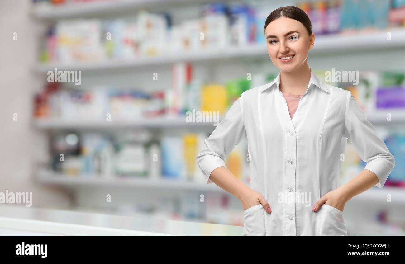In pharmacist uniform hi-res stock photography and images - Alamy