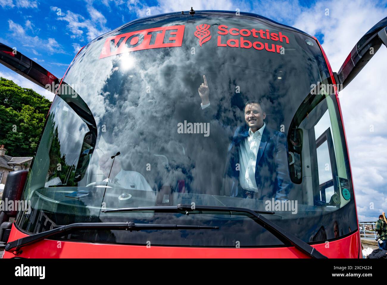 Scottish labour party battle bus launch hi-res stock photography and ...