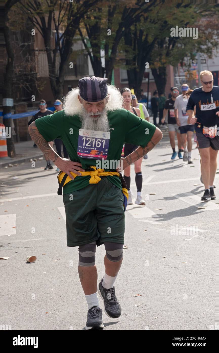 Struggling runner hi-res stock photography and images - Alamy