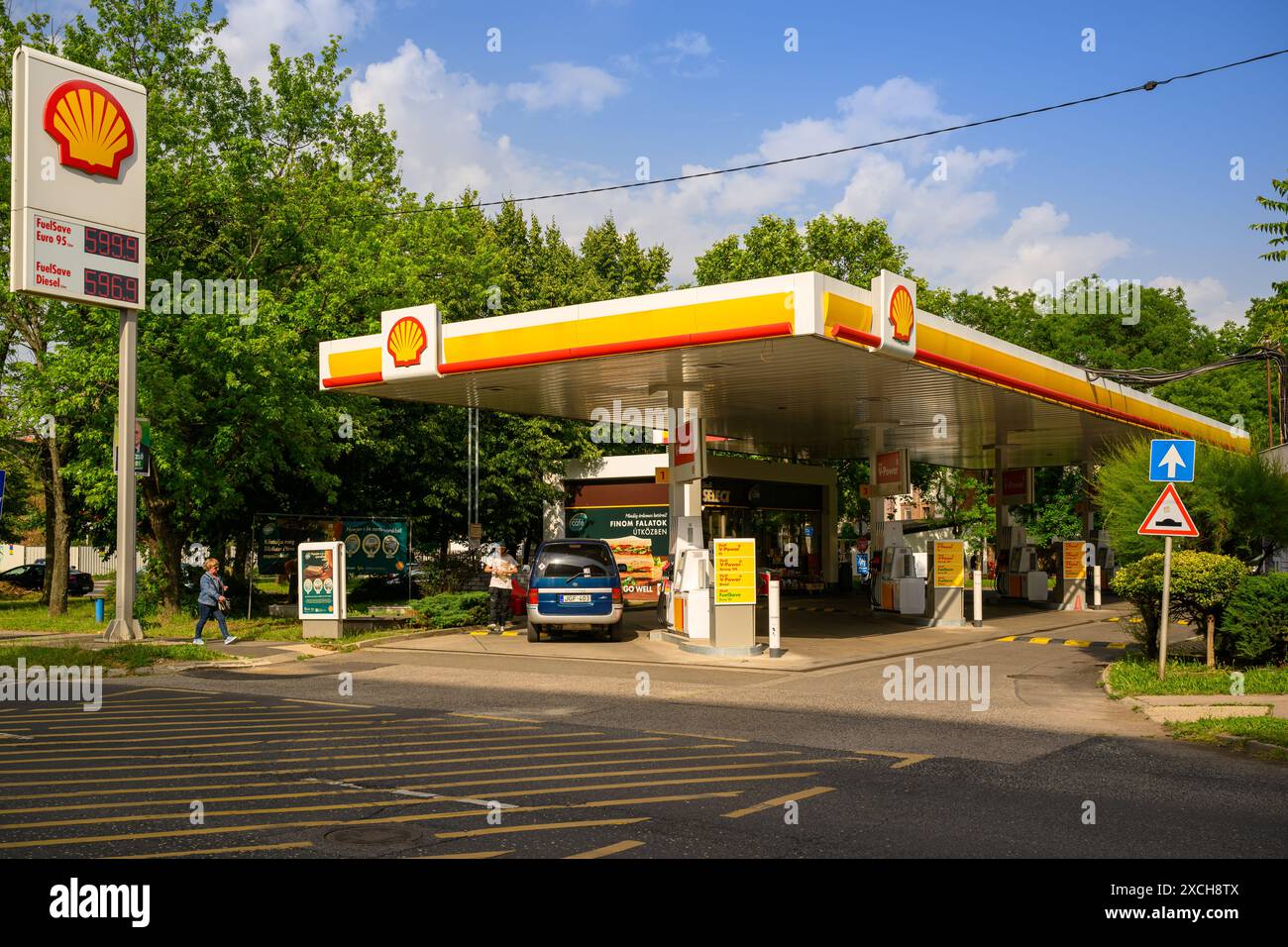 Hungarian fuel station hi-res stock photography and images - Alamy