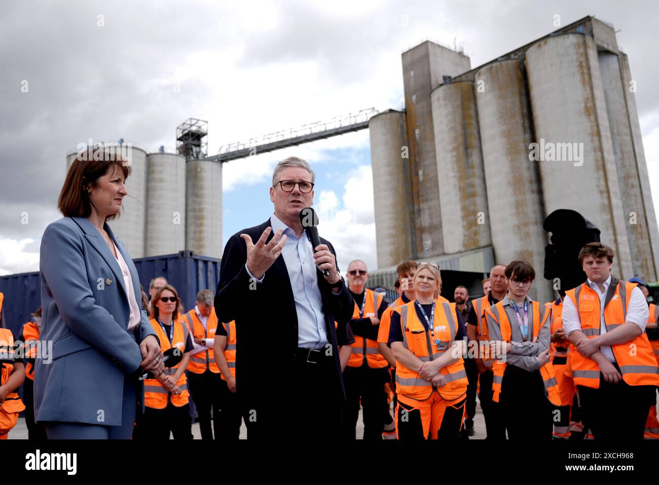 Labour Party leader Sir Keir Starmer and shadow chancellor Rachel ...