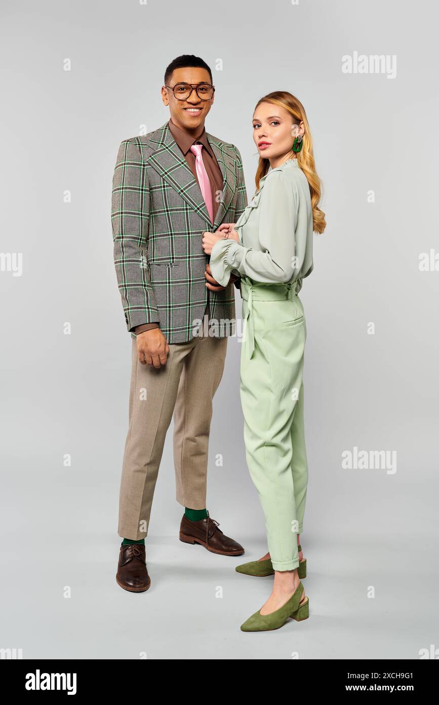 A man and woman embrace in a loving pose Stock Photo - Alamy