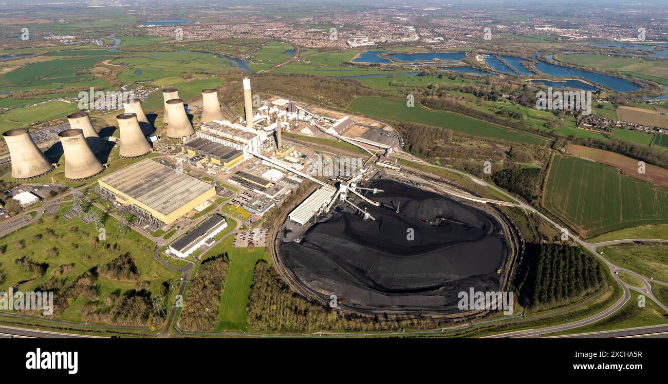 Aerial photo of Ratcliffe on Soar power station from 1500 feet Stock ...