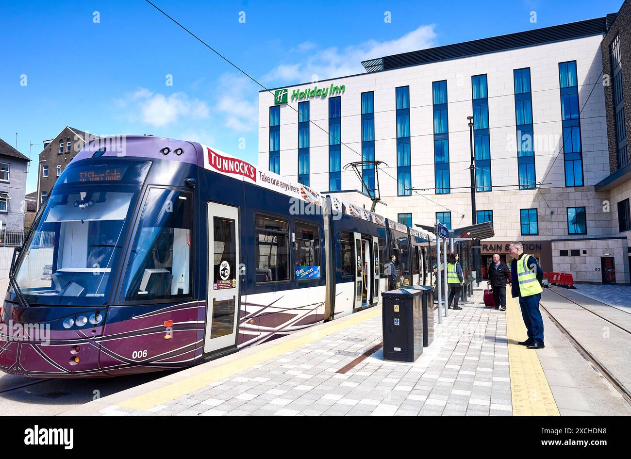 Blackpool tram picking up passengers at the new North station Holiday ...
