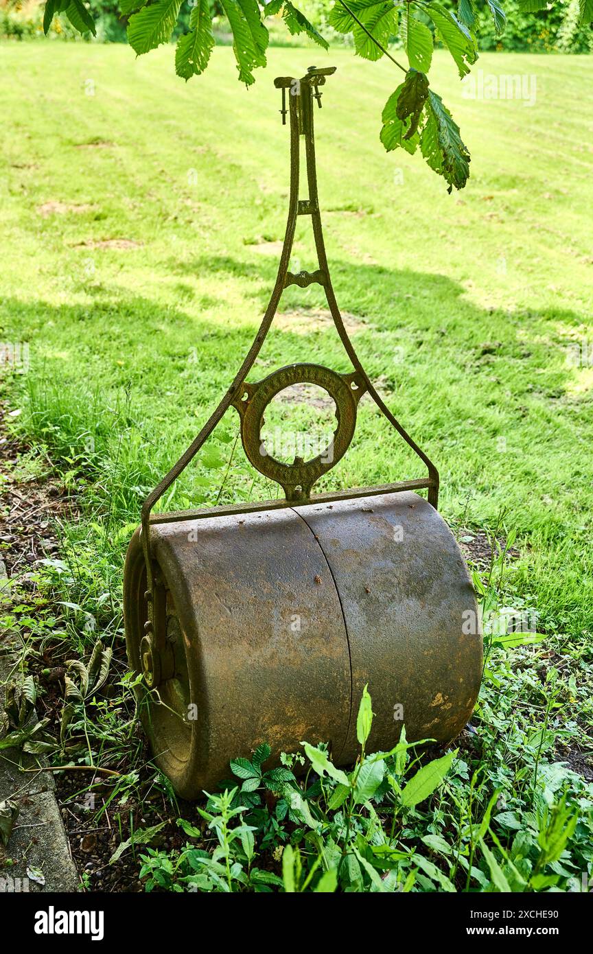 Old lawn roller hi-res stock photography and images - Alamy