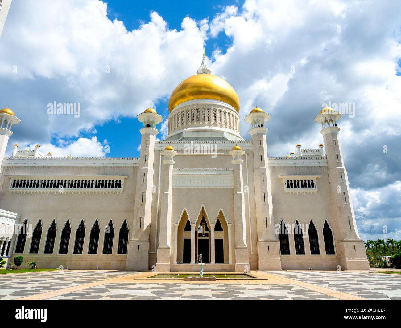 Architecture building exterior design around the masjid of Omar Ali ...