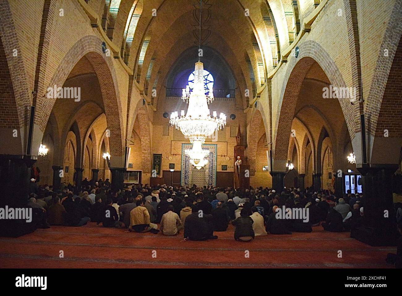 Muslims pray Eid al-Adha in the Fatih Mosque, the largest Turkish ...