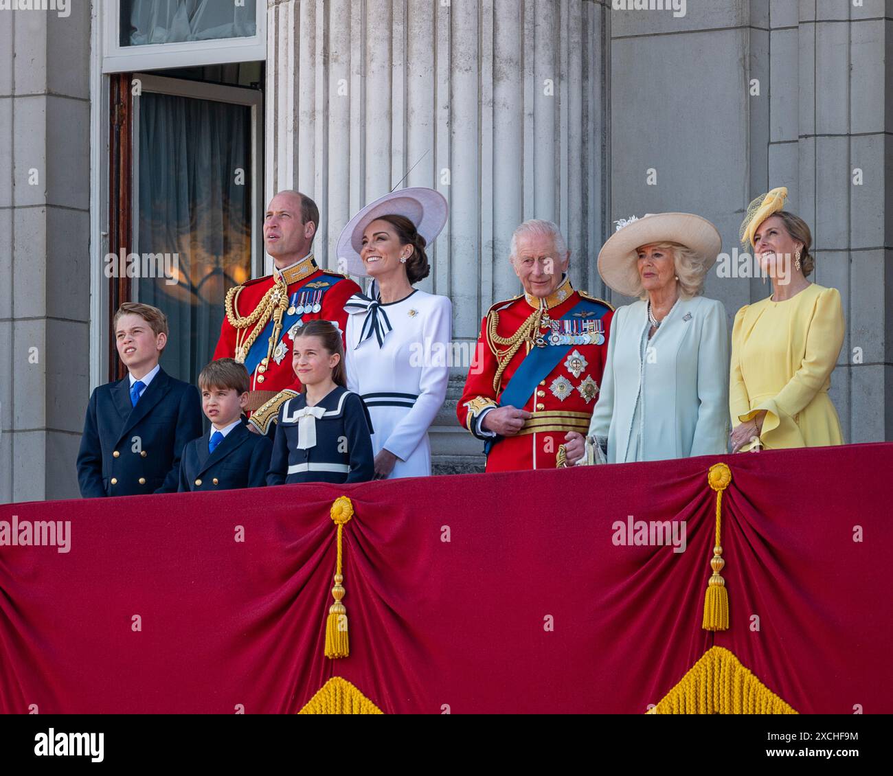 Royal family balcony 2024 hi-res stock photography and images - Alamy
