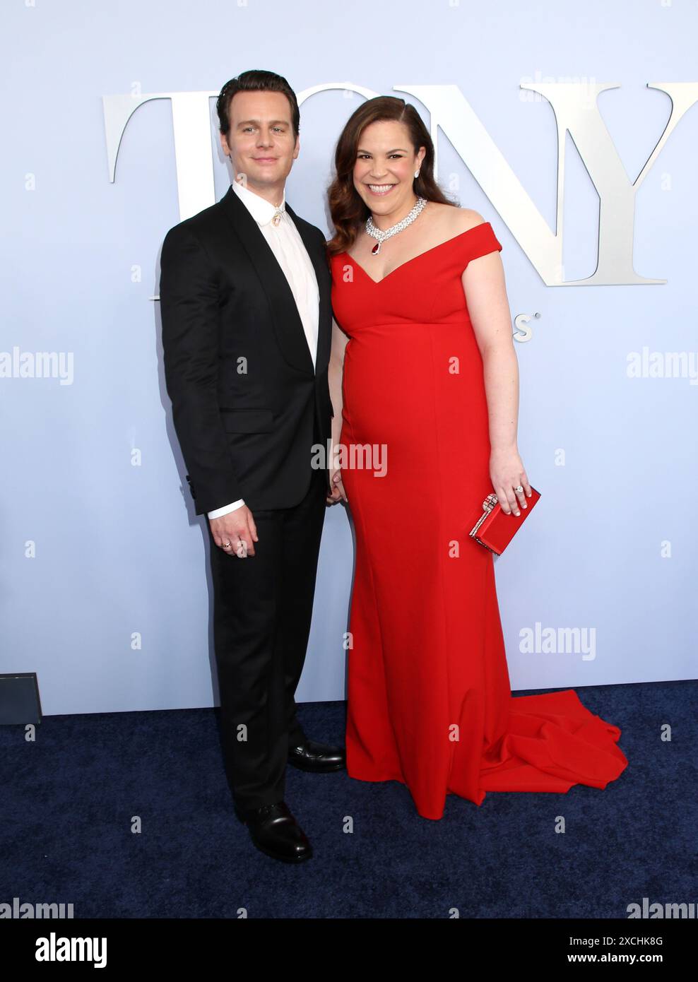 New York City, USA. 16th June, 2024. Jonathan Groff and Lindsay Mendez ...