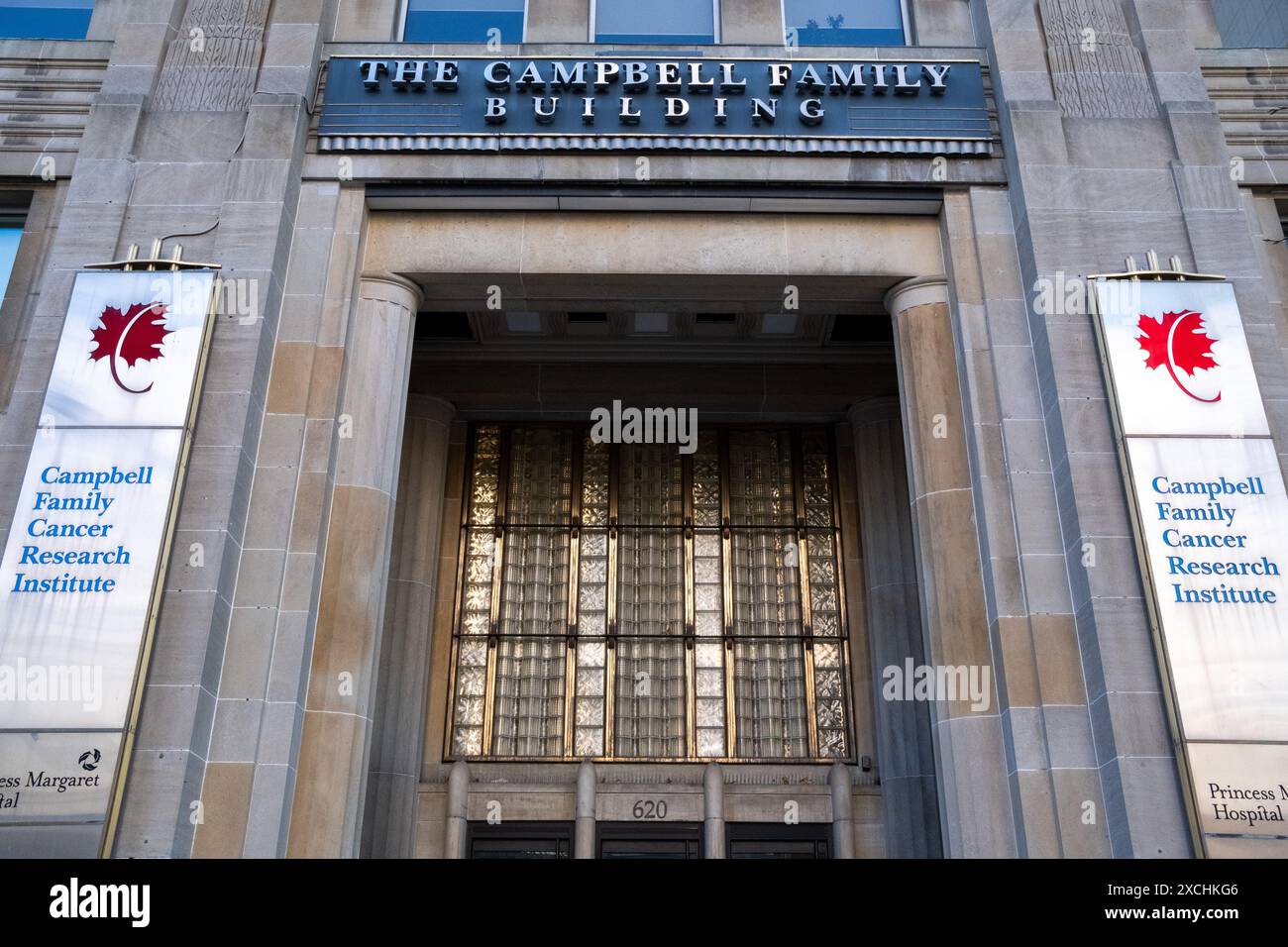 Familly canada hi-res stock photography and images - Alamy