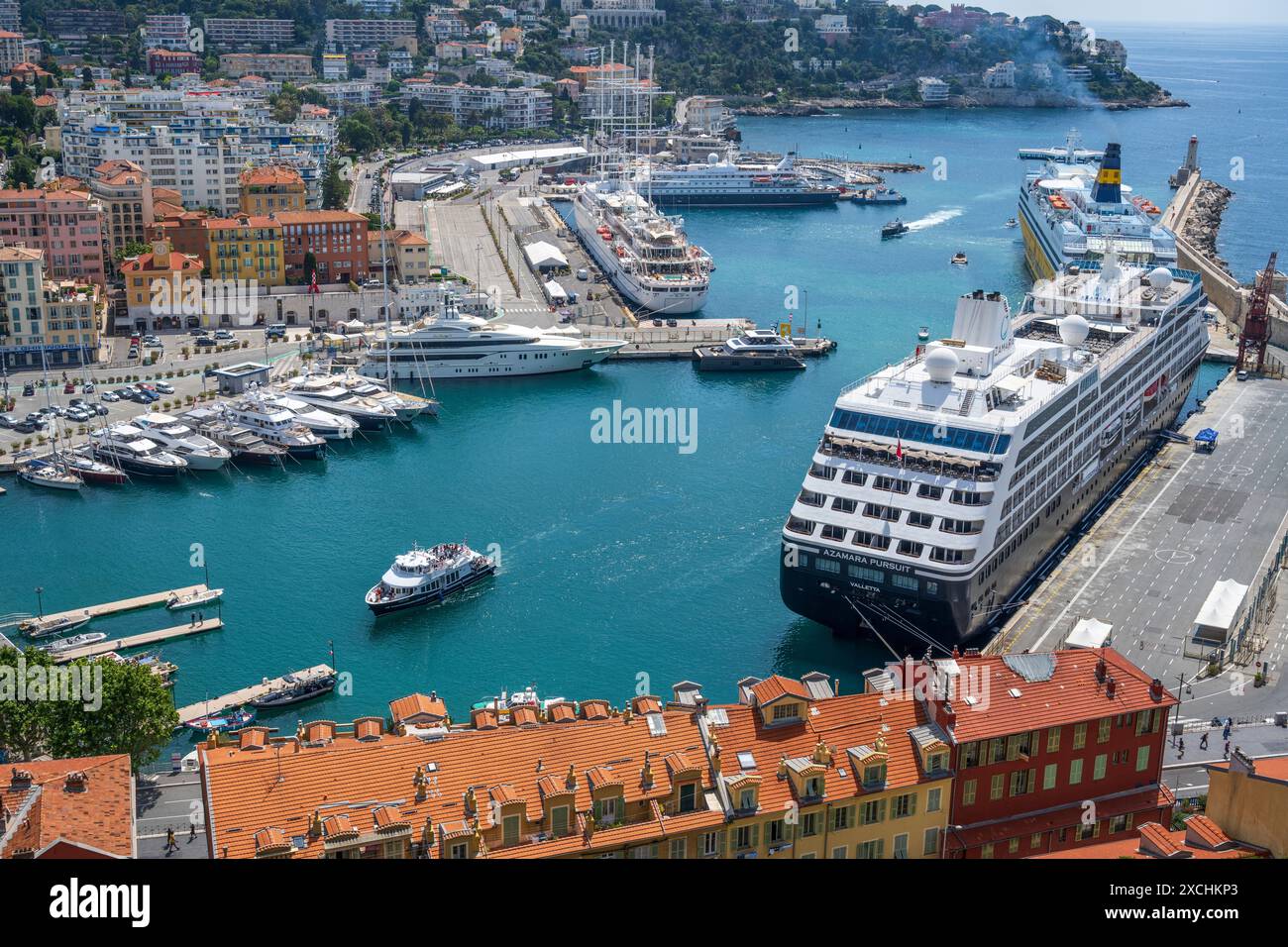 Cruise ships and ferry boats in Port Lympia in Nice, French Riviera ...