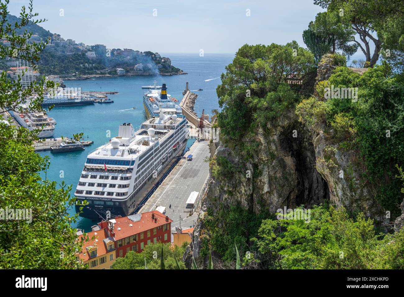 Cruise ships and ferry boats in Port Lympia in Nice, French Riviera ...