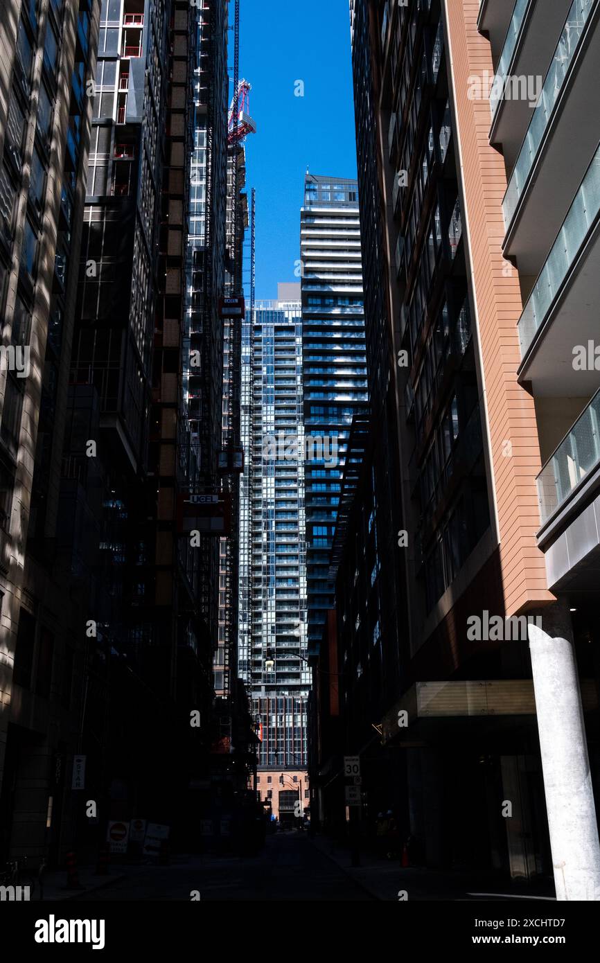 A residential and office tower in Toronto, Canada s economic capital in ...