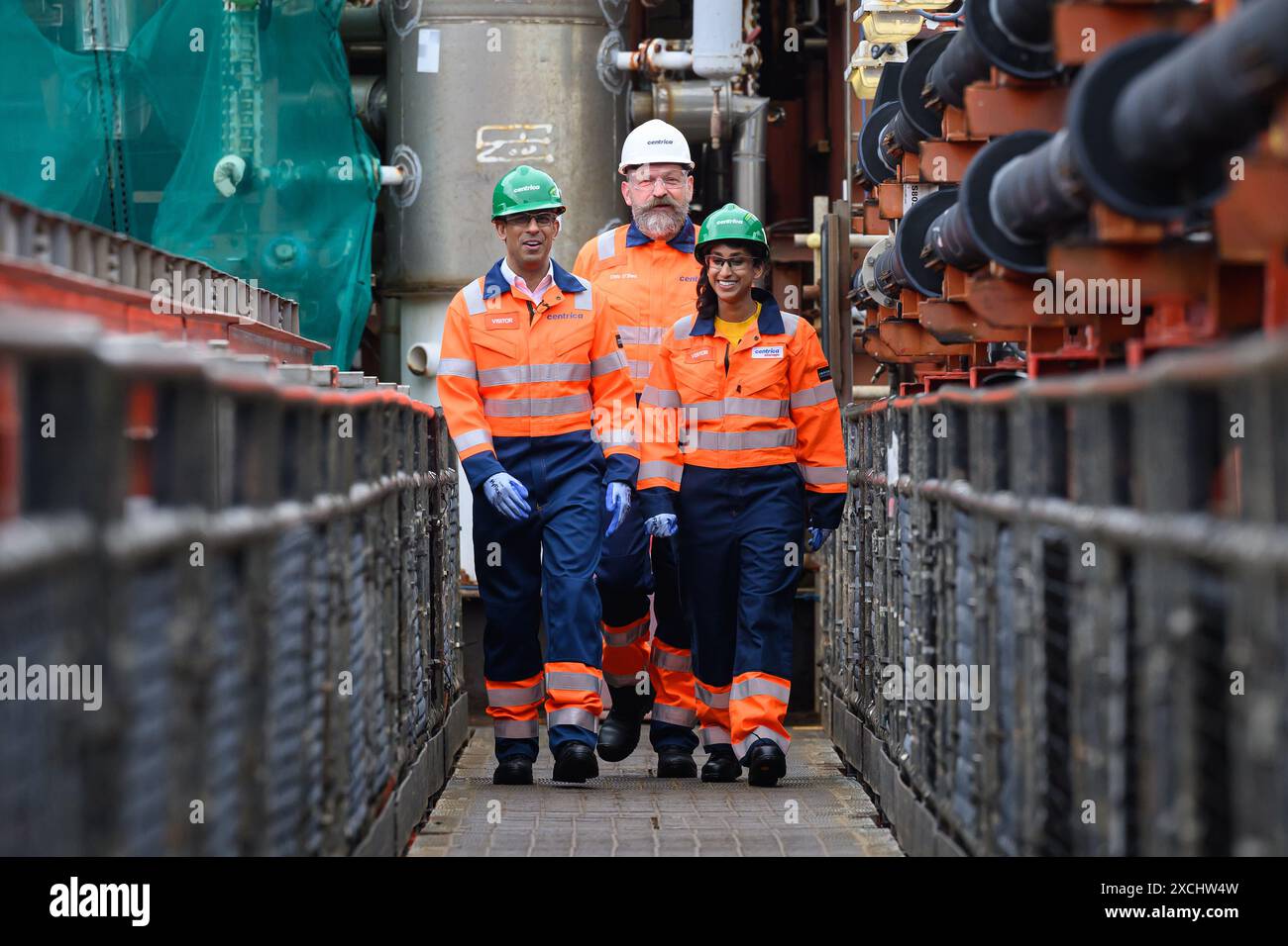 Prime Minister Rishi Sunak (left) and Energy Security and Net Zero ...