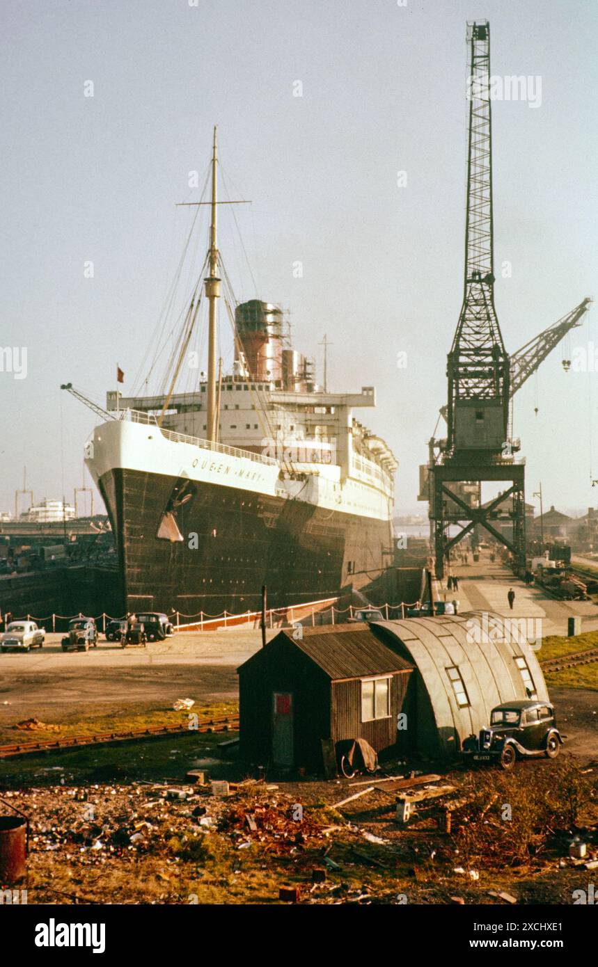 RMS Queen Mary ocean liner ship in dry dock, Southampton docks ...