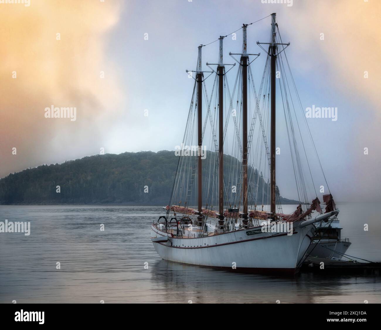 The ship bar hi-res stock photography and images - Alamy