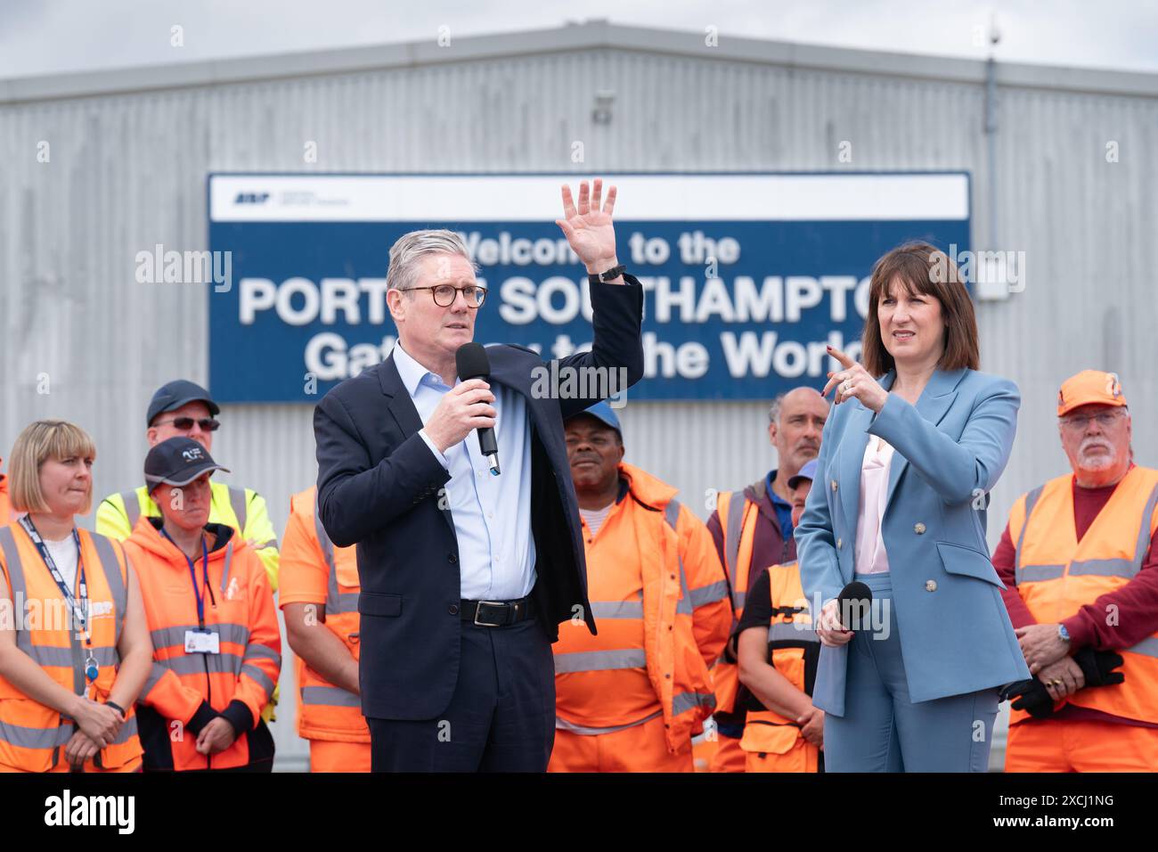 Labour Party leader Sir Keir Starmer and shadow chancellor Rachel ...