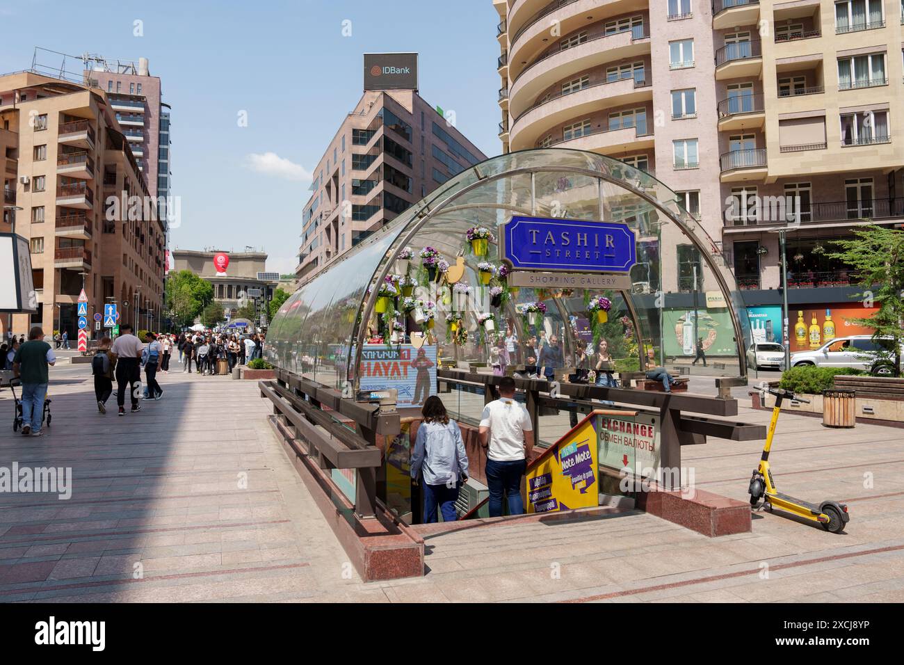 Yerevan architecture armenia kentron hi-res stock photography and ...