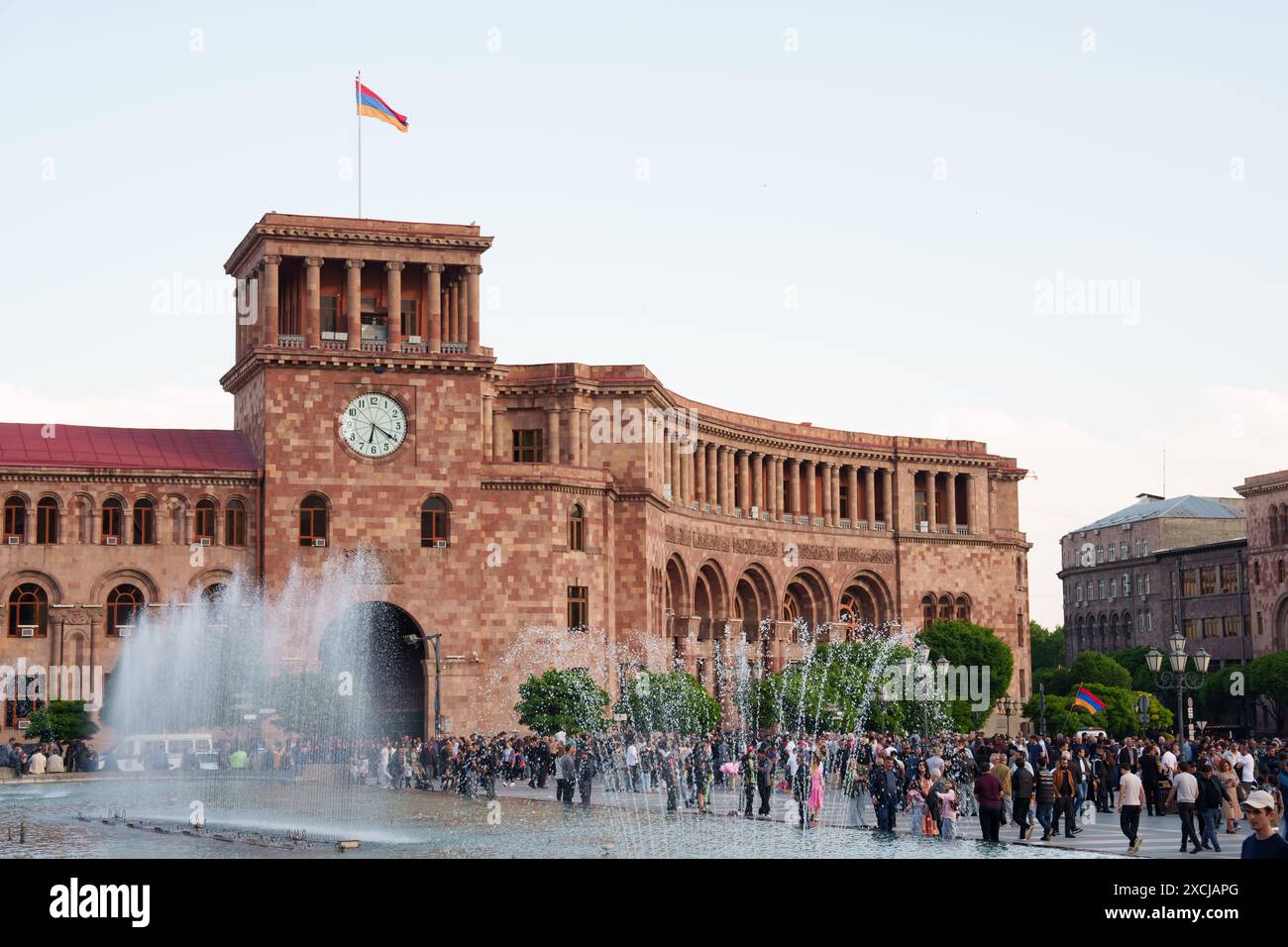 Government armenia republic square hi-res stock photography and images ...