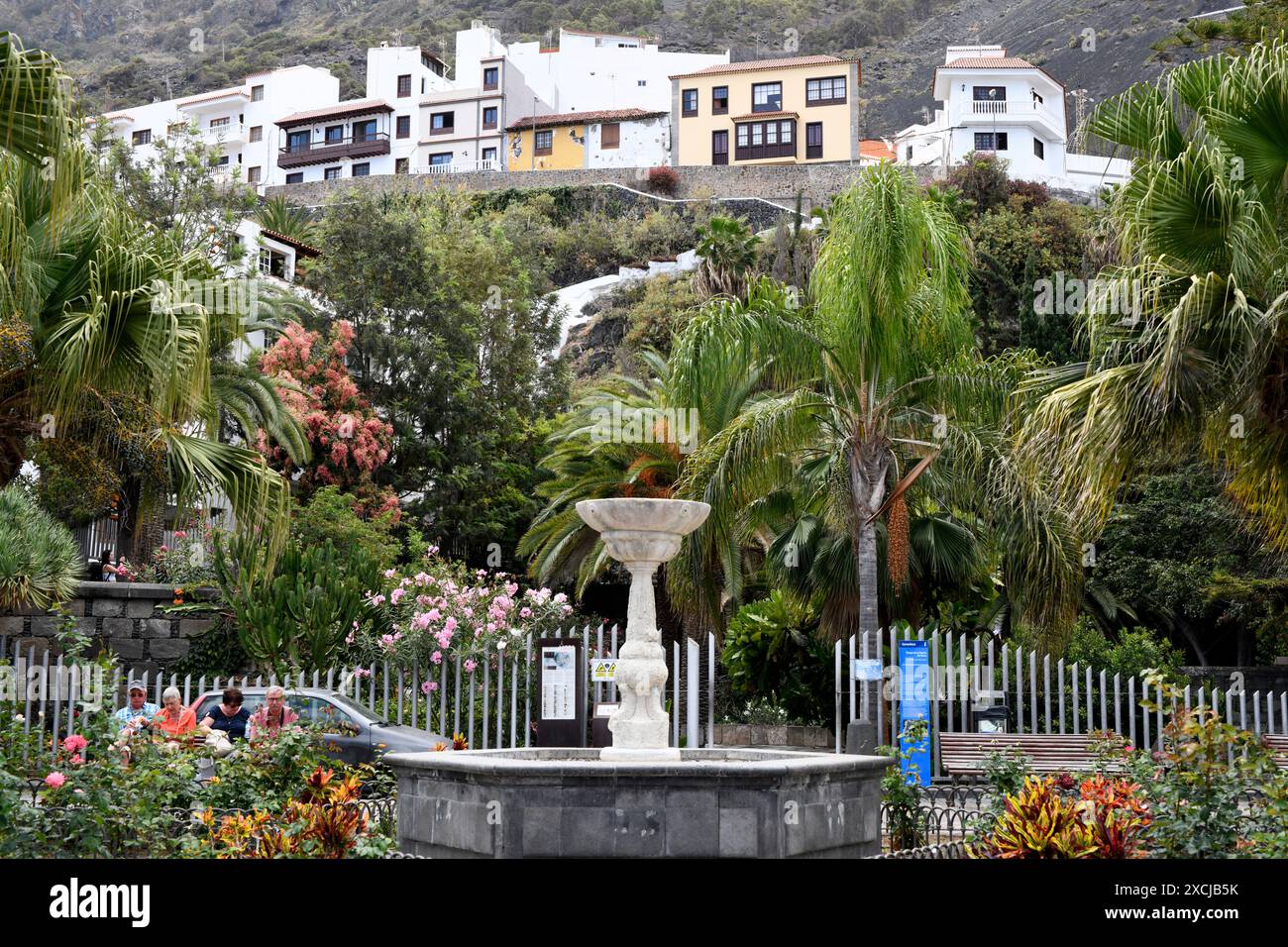 Parque de la historica puerta de tierra hi-res stock photography and ...