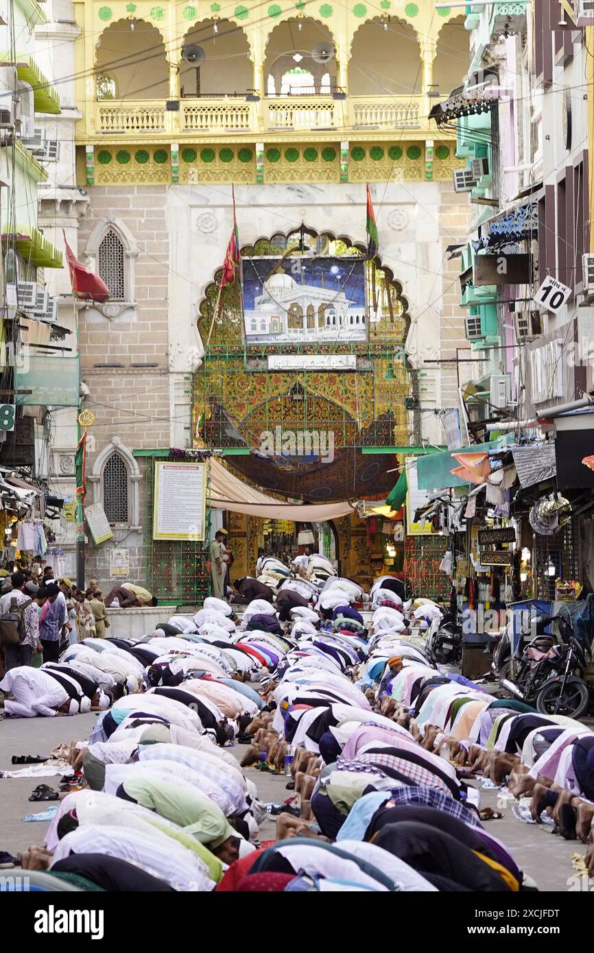 Ajmer, Indonesia. 17th June, 2024. Indian Muslims offer Eid al-Adha ...