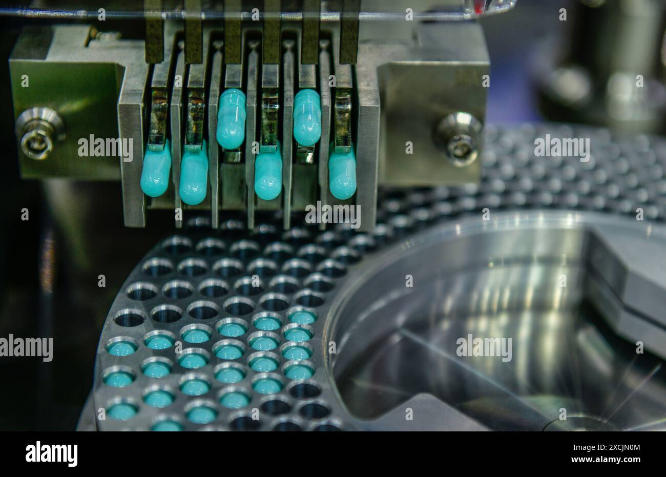 Capsule medicine pill production line, Industrial pharmaceutical ...