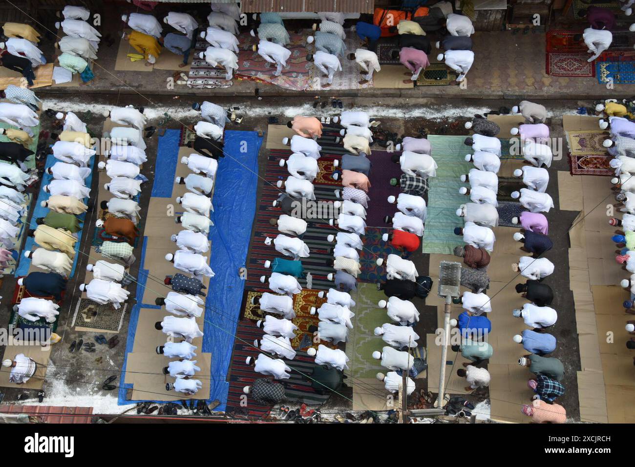 Kolkata, West Bengal, India. 17th June, 2024. Muslim devotees offer Eid ...