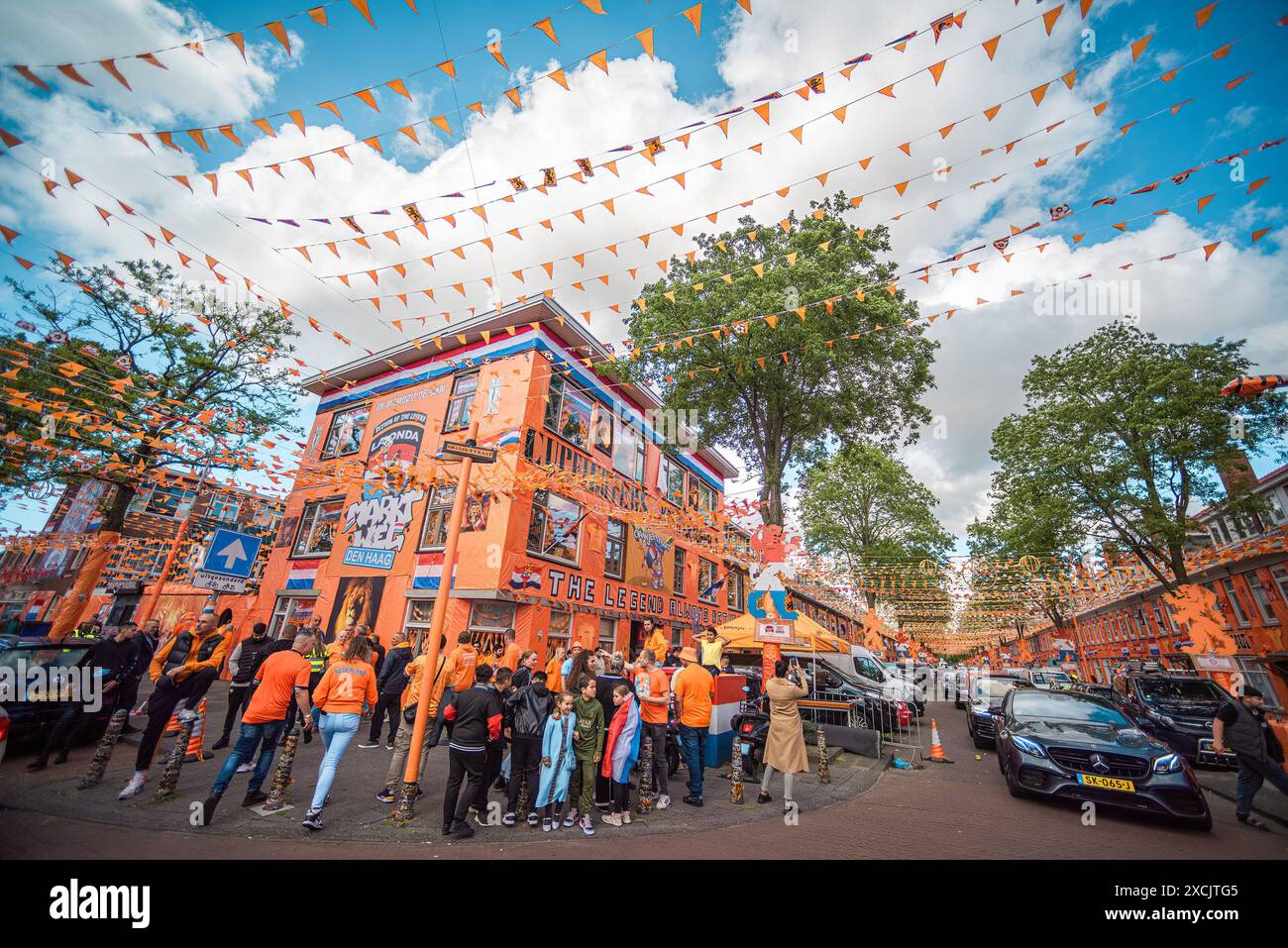 Dutch national team fans hi-res stock photography and images - Alamy