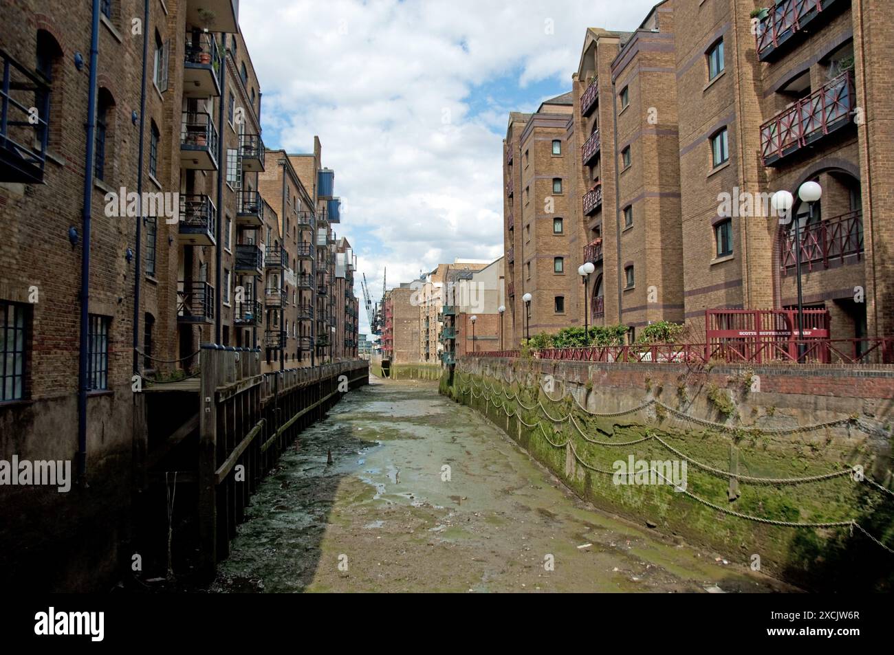 Low tide of the River Neckinger, Bermondsey, Southwark, London, UK ...