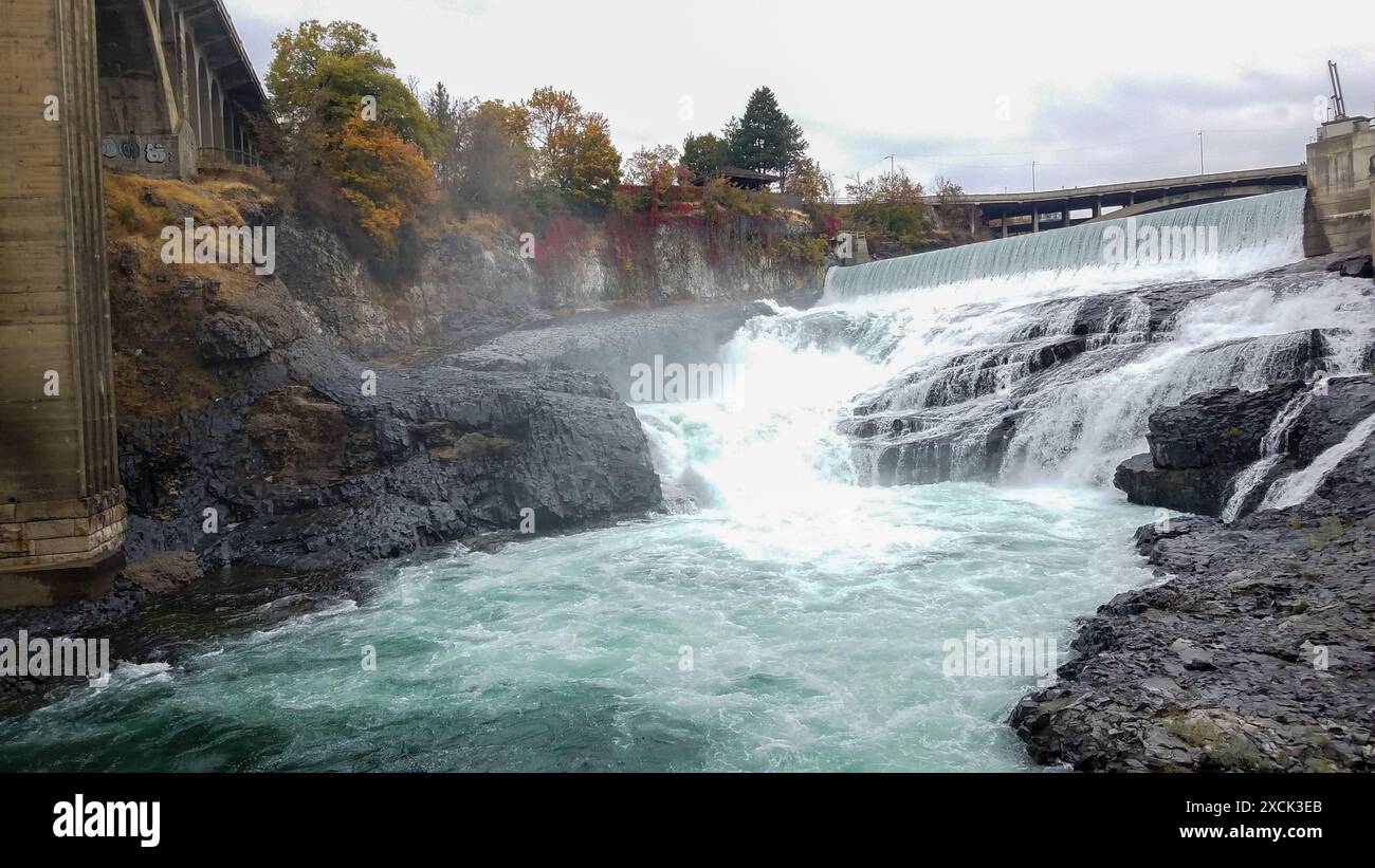 Spokane washington downtown autumn hi-res stock photography and images ...