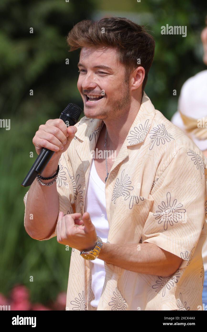 Tim Peters - Immer wieder sonntags 2024, Folge 01 Tim Peters. ARD ...