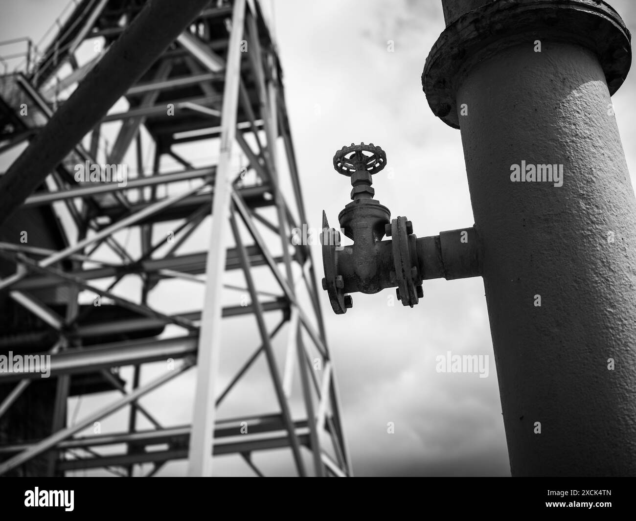 HEARTLANDS POOL CAMBORNE WORLD HERITAGE SITE MINING ENGINE HOUSE Stock ...