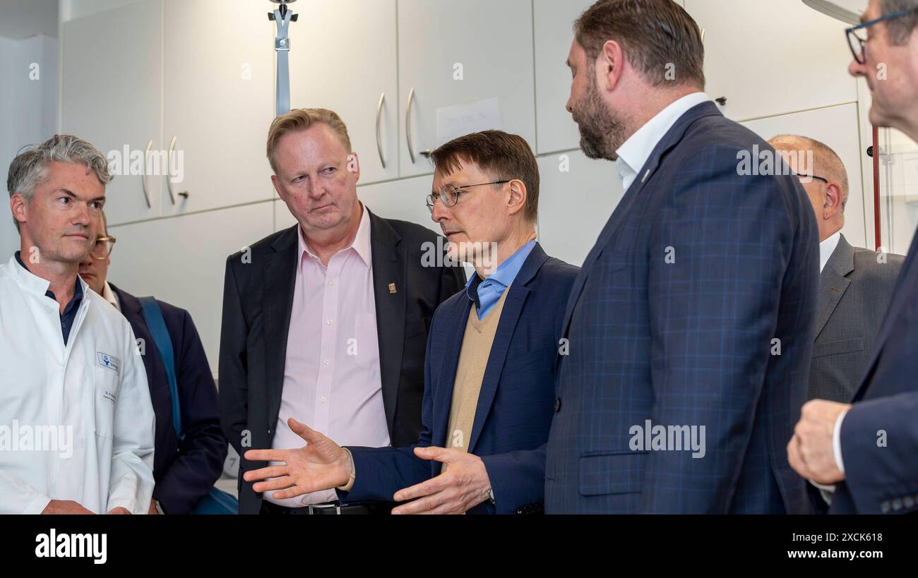 17.06.2024, Solingen, Klinikum, Gotenstrasse, Bundesgesundheitsminister ...