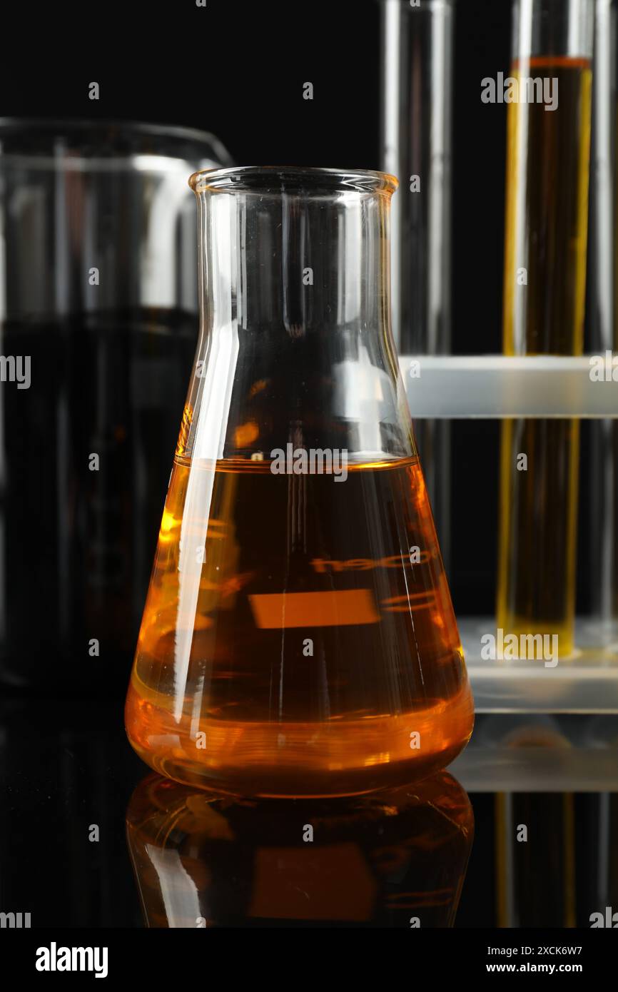 Different types chemical laboratory glassware hi-res stock photography ...