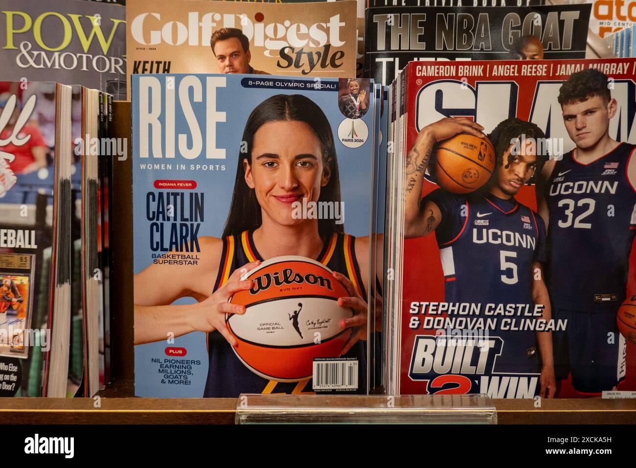 Barnes & Noble Booksellers on Fifth Avenue in New York City has a wide ...