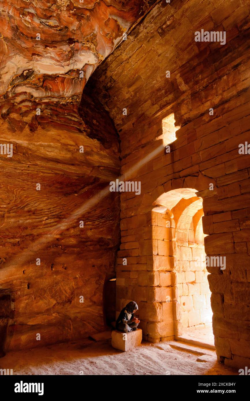 Petra jordan interior hi-res stock photography and images - Alamy