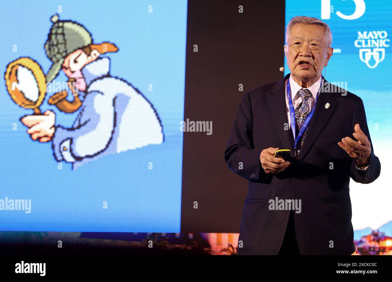 Split, Croatia. 17th June, 2024. Forensic scientist Henry Lee hold a ...