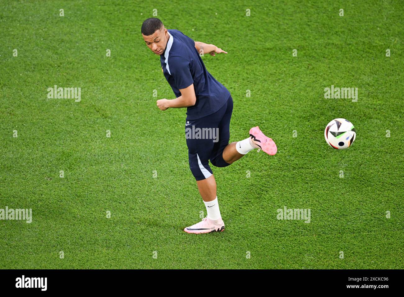 Duesseldorf, Germany. 17th June, 2024. Soccer, UEFA Euro 2024, European ...