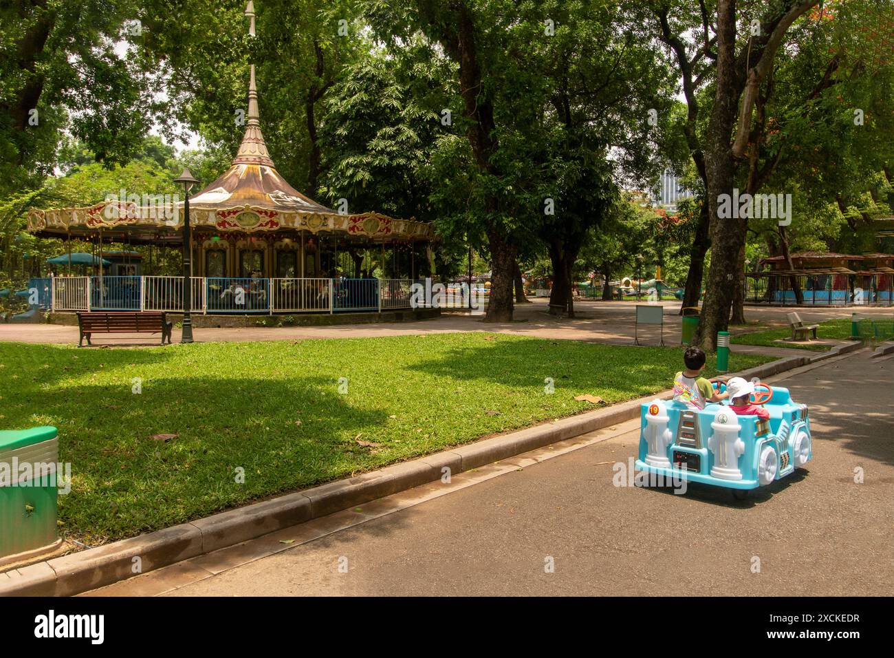 Not to be missed superb Thong Nhat Park (LeninPark), Hanoi Old Town ...