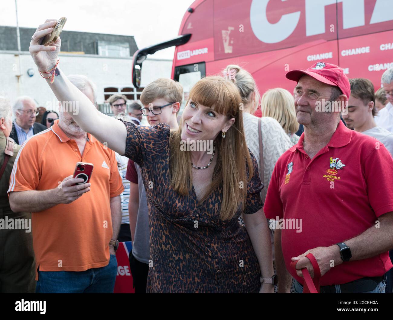 Change uk battle bus hi-res stock photography and images - Alamy