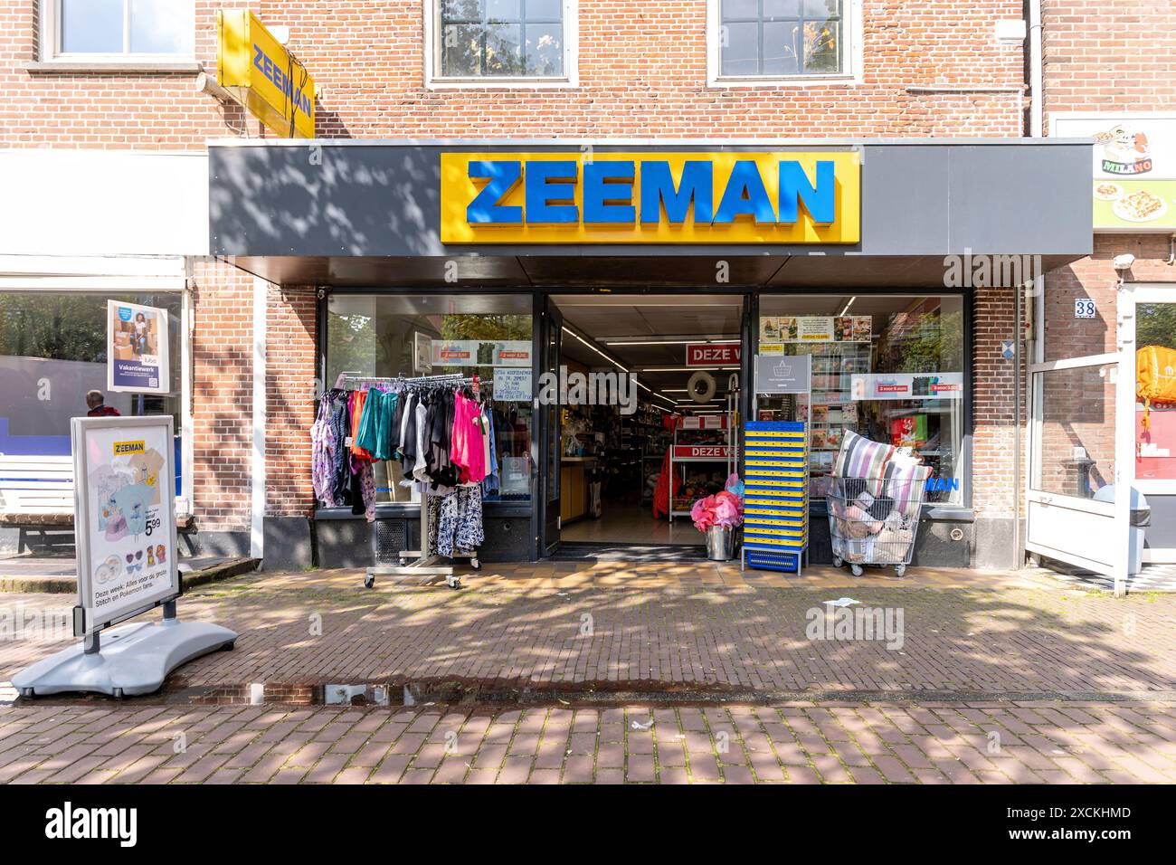 Zeeman hi-res stock photography and images - Alamy
