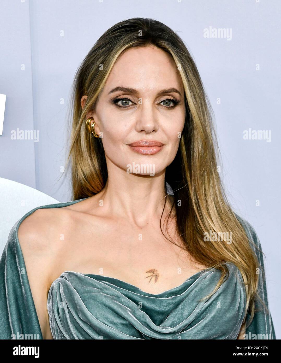 Angelina Jolie arrives at the 77th Tony Awards at the David H. Koch ...